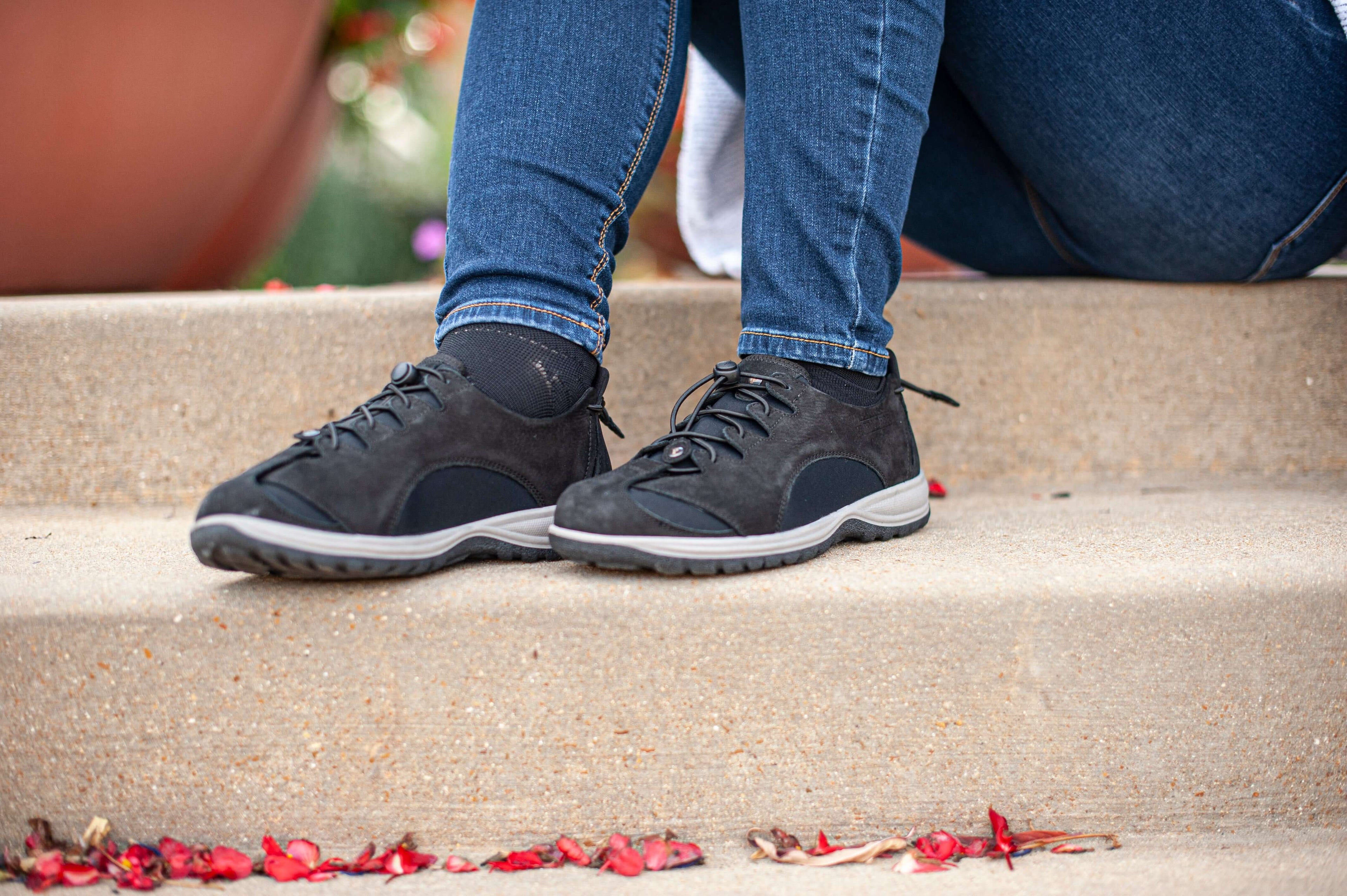 Two Step: Unisex Sizing for All - Find Your Fit – Pandere Shoes